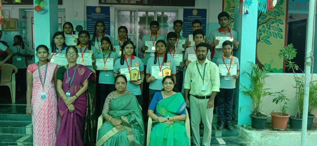 Dinamalar Pattam Quiz Contest – SRM Nightingale School